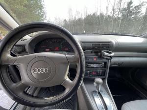 Zils Audi A4 2000 Viļņa, ar dzinēja tilpumu 1.90 L un nobraukumu 289 tūkst. km par 550 €, foto 7 vietnē AUTOMOTO.COM.LV