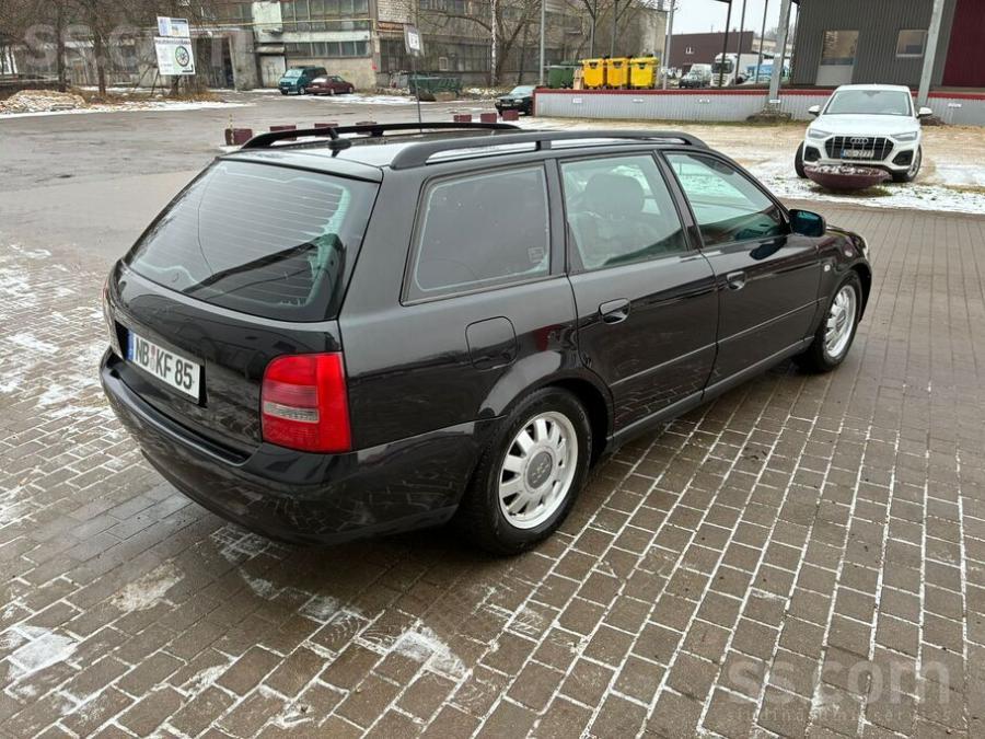 Blue Audi A4 2000 in Riga, with an engine capacity of 1.90 L and mileage of 350 thousand km for 2190 €, photo 5 on AUTOMOTO.COM.LV