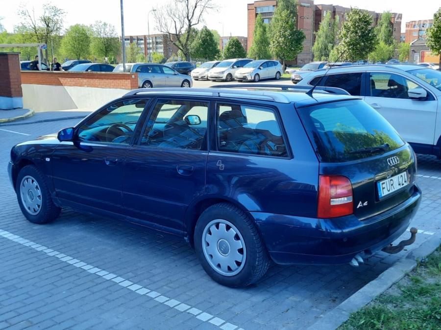 Blue Audi A4 2000 in Klaipeda, with an engine capacity of 1.90 L and mileage of 393 thousand km for 2000 €, photo 3 on AUTOMOTO.COM.LV