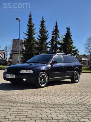 Zils Audi A4 2000 Dobele, ar dzinēja tilpumu 1.90 L un nobraukumu 373 tūkst. km par 1500 €, foto 4 vietnē AUTOMOTO.COM.LV