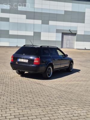 Zils Audi A4 2000 Dobele, ar dzinēja tilpumu 1.90 L un nobraukumu 373 tūkst. km par 1500 €, foto 5 vietnē AUTOMOTO.COM.LV