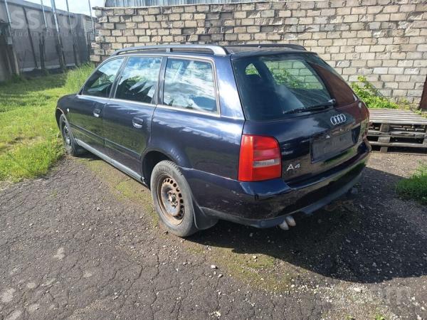 Zils Audi A4 2000 Daugavpils, ar dzinēja tilpumu 2.50 L un nobraukumu 280 tūkst. km par 600 €, foto 2 vietnē AUTOMOTO.COM.LV