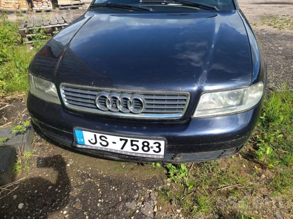 Zils Audi A4 2000 Daugavpils, ar dzinēja tilpumu 2.50 L un nobraukumu 280 tūkst. km par 600 €, foto 5 vietnē AUTOMOTO.COM.LV