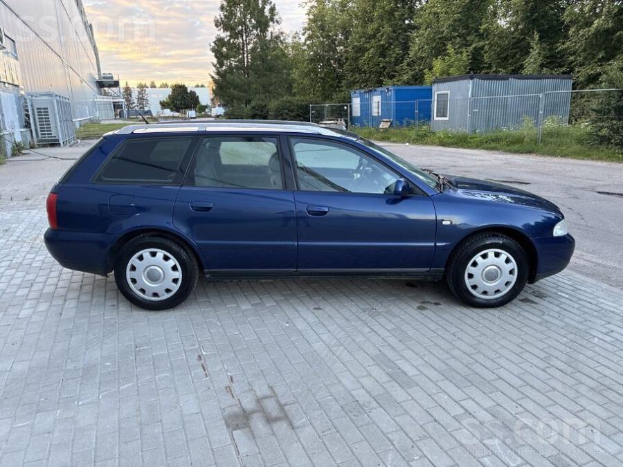 Zils Audi A4 2000 Rīga, ar dzinēja tilpumu 1.90 L un nobraukumu 375 tūkst. km par 2550 €, foto 7 vietnē AUTOMOTO.COM.LV