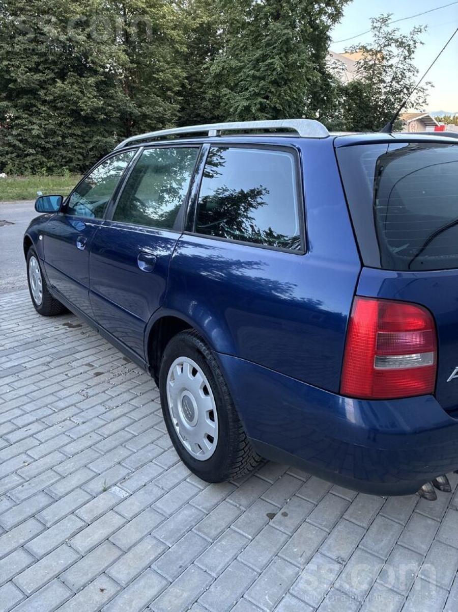 Zils Audi A4 2000 Rīga, ar dzinēja tilpumu 1.90 L un nobraukumu 375 tūkst. km par 2550 €, foto 12 vietnē AUTOMOTO.COM.LV