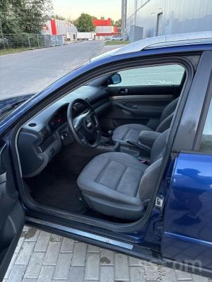 Zils Audi A4 2000 Rīga, ar dzinēja tilpumu 1.90 L un nobraukumu 375 tūkst. km par 2550 €, foto 20 vietnē AUTOMOTO.COM.LV