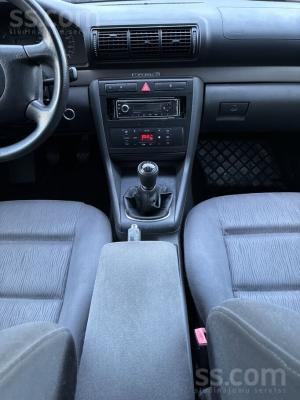 Zils Audi A4 2000 Rīga, ar dzinēja tilpumu 1.90 L un nobraukumu 375 tūkst. km par 2550 €, foto 22 vietnē AUTOMOTO.COM.LV