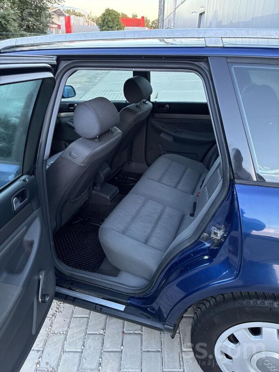 Zils Audi A4 2000 Rīga, ar dzinēja tilpumu 1.90 L un nobraukumu 375 tūkst. km par 2550 €, foto 23 vietnē AUTOMOTO.COM.LV