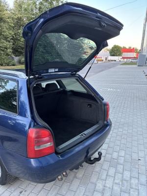 Zils Audi A4 2000 Rīga, ar dzinēja tilpumu 1.90 L un nobraukumu 375 tūkst. km par 2550 €, foto 25 vietnē AUTOMOTO.COM.LV