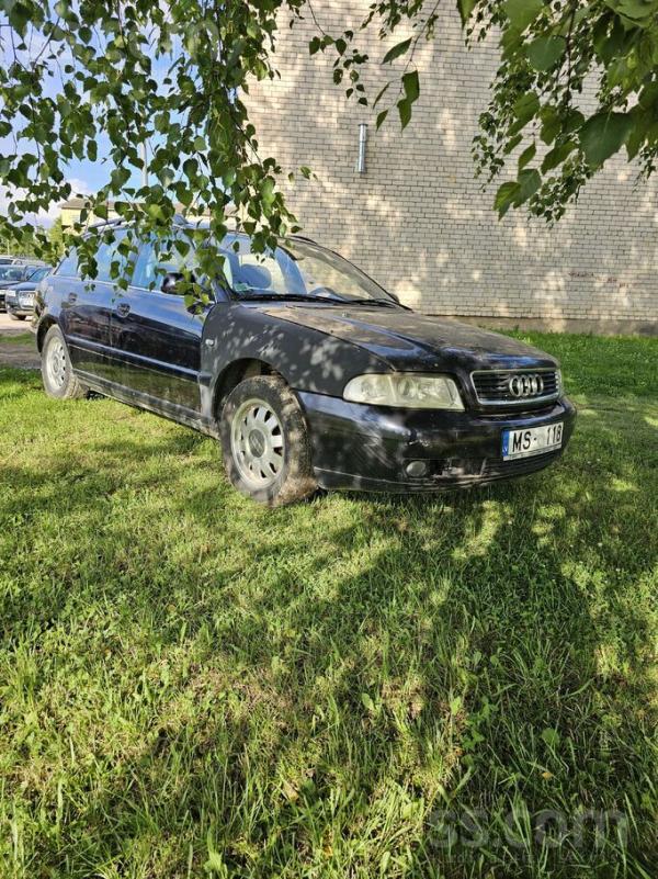 Zils Audi A4 2000 Dobele, ar dzinēja tilpumu 1.90 L un nobraukumu 344 tūkst. km par 500 €, foto 1 vietnē AUTOMOTO.COM.LV