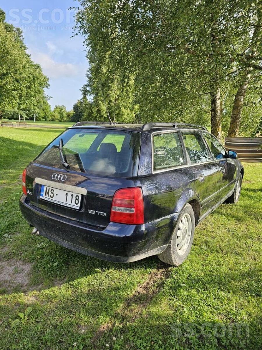 Zils Audi A4 2000 Dobele, ar dzinēja tilpumu 1.90 L un nobraukumu 344 tūkst. km par 500 €, foto 5 vietnē AUTOMOTO.COM.LV