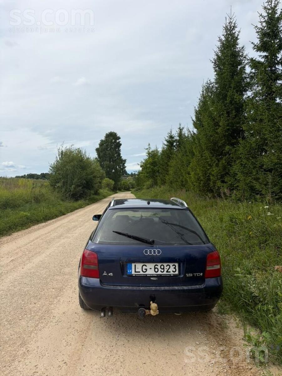 Blue Audi A4 2000 in Rezekne, with an engine capacity of 1.90 L and mileage of 437 thousand km for 580 €, photo 3 on AUTOMOTO.COM.LV