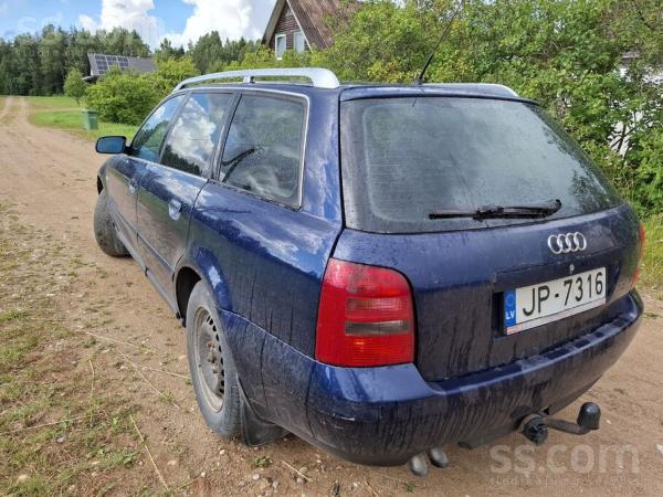 Синий Ауди А4 2000 в Алуксне, объемом двигателя 1.90 л и пробегом 534 тыс. км за 1200 €, фото 4 на AUTOMOTO.COM.LV