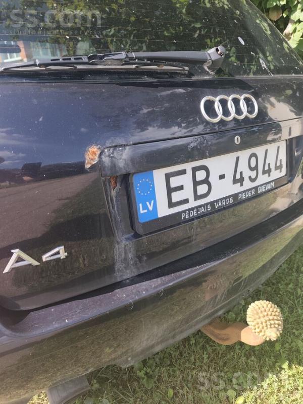 Zils Audi A4 2000 Madona, ar dzinēja tilpumu 1.70 L un nobraukumu 335 tūkst. km par 500 €, foto 5 vietnē AUTOMOTO.COM.LV