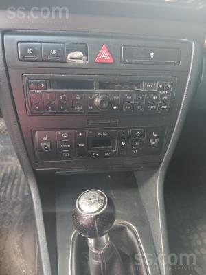 Zils Audi A4 2000 Madona, ar dzinēja tilpumu 1.70 L un nobraukumu 335 tūkst. km par 500 €, foto 10 vietnē AUTOMOTO.COM.LV