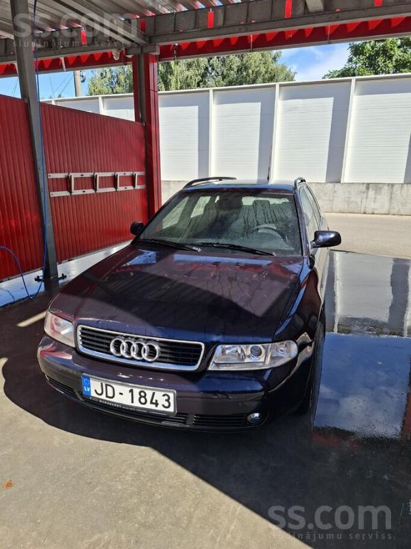 Blue Audi A4 2000 in Riga, with an engine capacity of 1.60 L and mileage of 289 thousand km for 2000 €, photo 2 on AUTOMOTO.COM.LV