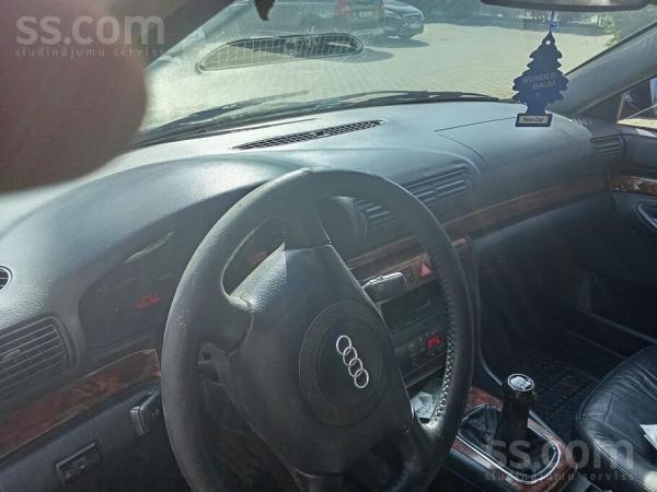 Audi A4 2000 Ventspils vietnē Zils Audi A4 2000 Ventspils, ar dzinēja tilpumu 1.90 L un nobraukumu 414 tūkst. km par 1100 €, foto 6 vietnē AUTOMOTO.COM.LV