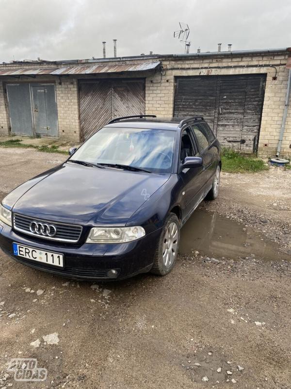Zils Audi A4 2000 Plungė, ar dzinēja tilpumu 1.80 L un nobraukumu 200 tūkst. km par 700 €, foto 1 vietnē AUTOMOTO.COM.LV