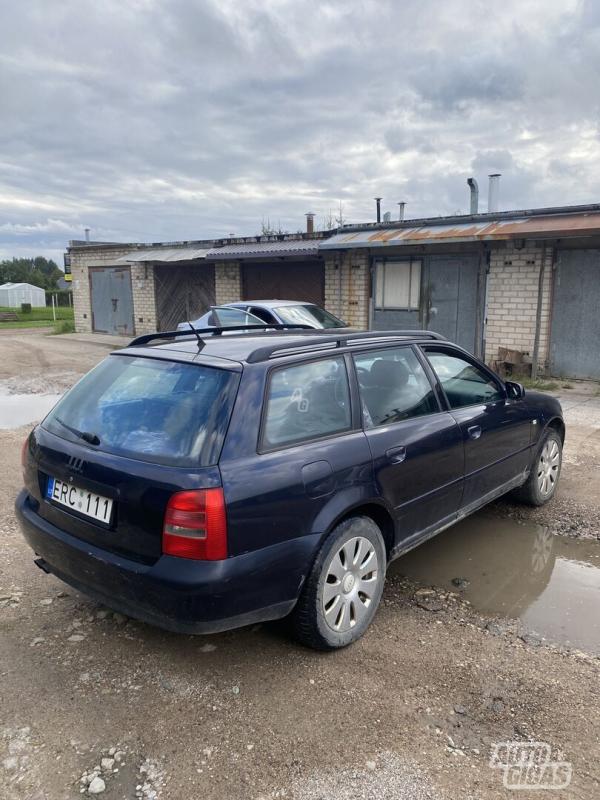 Zils Audi A4 2000 Plungė, ar dzinēja tilpumu 1.80 L un nobraukumu 200 tūkst. km par 700 €, foto 5 vietnē AUTOMOTO.COM.LV