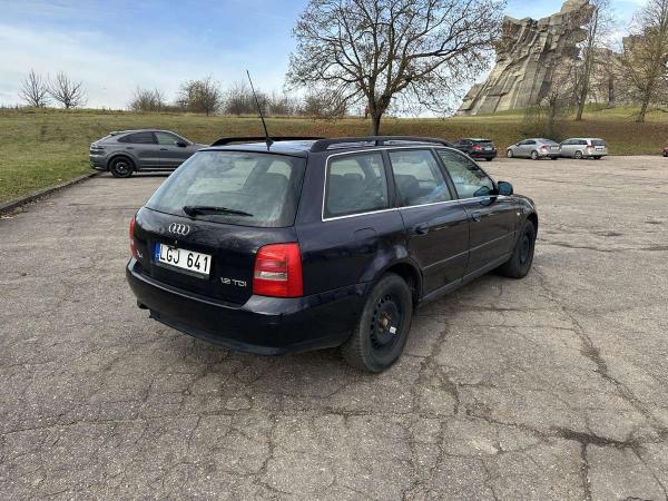 Blue Audi A4 2001 in Kaunas, with an engine capacity of 1.90 L and mileage of 298 thousand km for 1300 €, photo 7 on AUTOMOTO.COM.LV