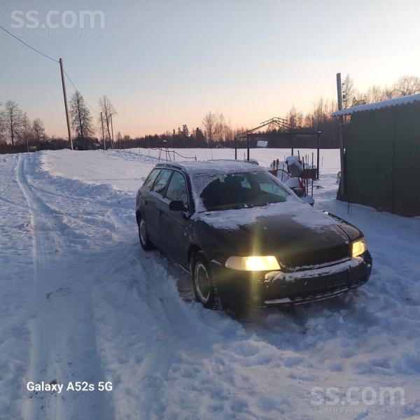 Blue Audi A4 2001 in Daugavpils, with an engine capacity of 1.90 L and mileage of 402 thousand km for 900 €, photo 2 on AUTOMOTO.COM.LV