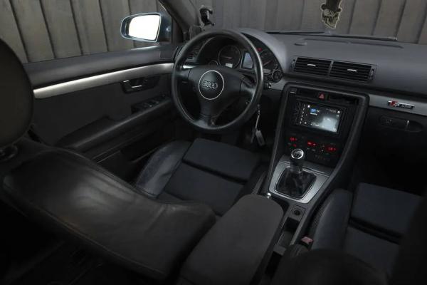 Blue Audi A4 2001 in Jelgava, with an engine capacity of 1.90 L and mileage of 323 thousand km for 1900 €, photo 5 on AUTOMOTO.COM.LV