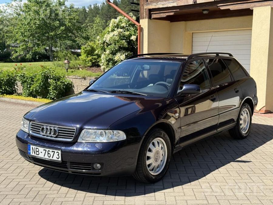 Zils Audi A4 2001 Valmiera, ar dzinēja tilpumu 1.90 L un nobraukumu 385 tūkst. km par 1790 €, foto 4 vietnē AUTOMOTO.COM.LV