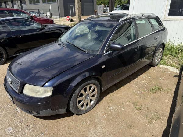 Blue Audi A4 2001 in Kaunas, with an engine capacity of 2.50 L and mileage of 255 thousand km for 500 €, photo 3 on AUTOMOTO.COM.LV
