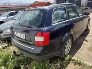 Zils Audi A4 2001 Kauņa, ar dzinēja tilpumu 2.50 L un nobraukumu 255 tūkst. km par 500 €, foto 5 vietnē AUTOMOTO.COM.LV