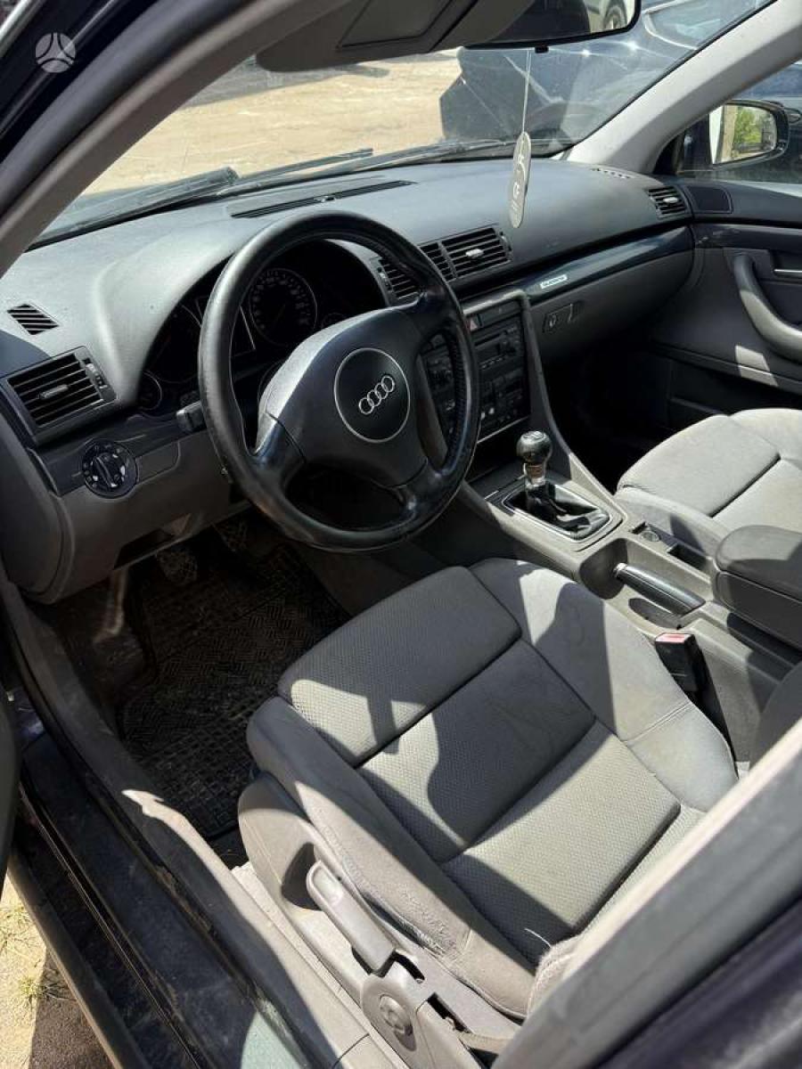 Zils Audi A4 2001 Kauņa, ar dzinēja tilpumu 2.50 L un nobraukumu 255 tūkst. km par 500 €, foto 7 vietnē AUTOMOTO.COM.LV