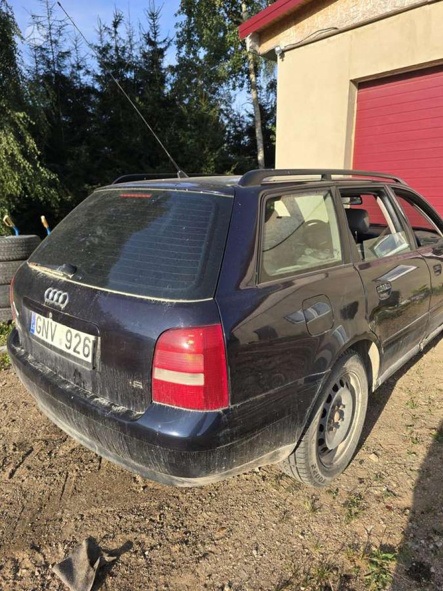 Синий Ауди А4 2001 в Укмерге, объемом двигателя 1.90 л и пробегом 420 тыс. км за 600 €, фото 3 на AUTOMOTO.COM.LV