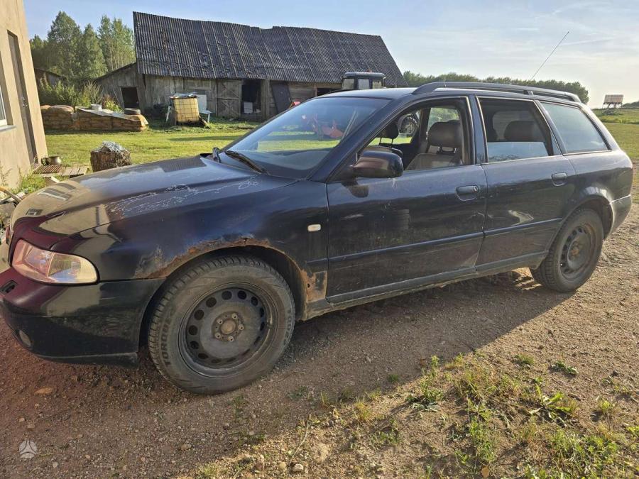 Синий Ауди А4 2001 в Укмерге, объемом двигателя 1.90 л и пробегом 420 тыс. км за 600 €, фото 7 на AUTOMOTO.COM.LV