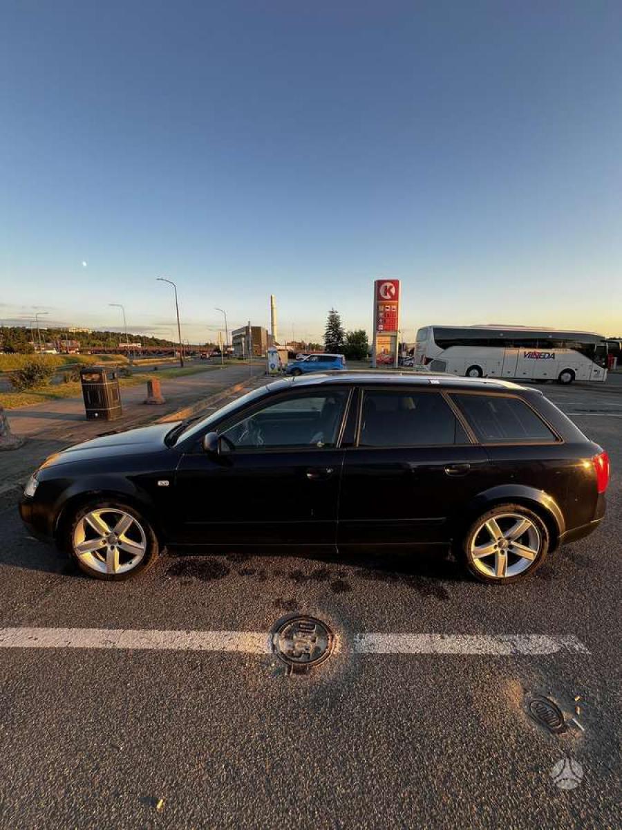 Blue Audi A4 2001 in Vilnius, with an engine capacity of 2.50 L and mileage of 257 thousand km for 900 €, photo 4 on AUTOMOTO.COM.LV