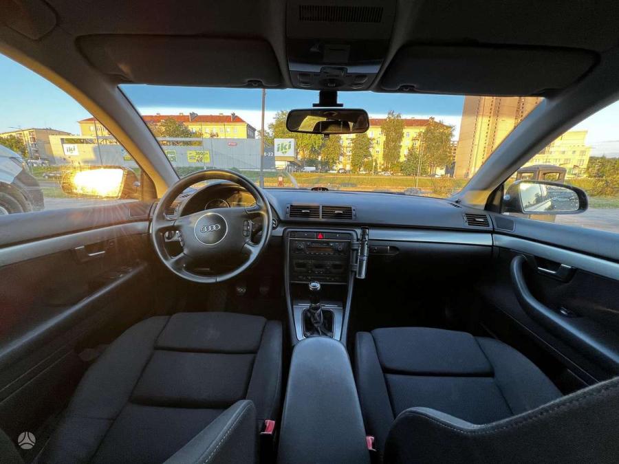 Blue Audi A4 2001 in Vilnius, with an engine capacity of 2.50 L and mileage of 257 thousand km for 900 €, photo 6 on AUTOMOTO.COM.LV
