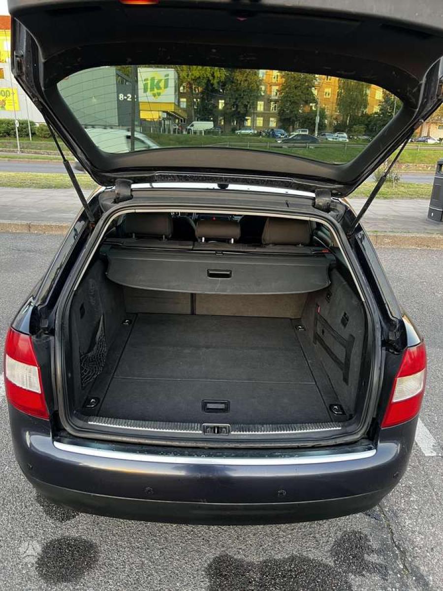 Blue Audi A4 2001 in Vilnius, with an engine capacity of 2.50 L and mileage of 257 thousand km for 900 €, photo 10 on AUTOMOTO.COM.LV