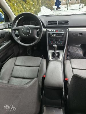 Zils Audi A4 2002 Alīta, ar dzinēja tilpumu 2.50 L un nobraukumu 384 tūkst. km par 999 €, foto 3 vietnē AUTOMOTO.COM.LV