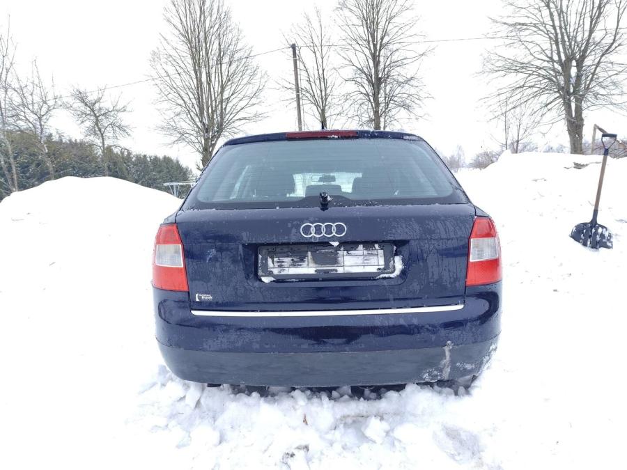 Blue Audi A4 2002 in Telschi, with an engine capacity of 2.50 L and mileage of 270 thousand km for 500 €, photo 5 on AUTOMOTO.COM.LV