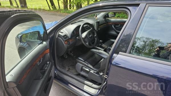 Синий Ауди А4 2002 в Юрмала, объемом двигателя 1.90 л и пробегом 380 тыс. км за 1000 €, фото 2 на AUTOMOTO.COM.LV