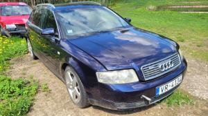 Blue Audi A4 2002 in Riga, with an engine capacity of 2.50 L and mileage of 442 thousand km for 1500 €, photo 3 on AUTOMOTO.COM.LV