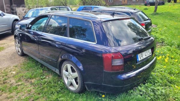 Blue Audi A4 2002 in Riga, with an engine capacity of 2.50 L and mileage of 442 thousand km for 1500 €, photo 4 on AUTOMOTO.COM.LV