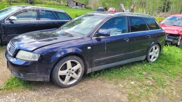 Blue Audi A4 2002 in Riga, with an engine capacity of 2.50 L and mileage of 442 thousand km for 1500 €, photo 5 on AUTOMOTO.COM.LV