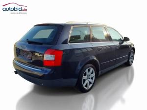 Zils Audi A4 2002 Limbaži, ar dzinēja tilpumu 2.00 L un nobraukumu 199 tūkst. km par 3250 €, foto 7 vietnē AUTOMOTO.COM.LV