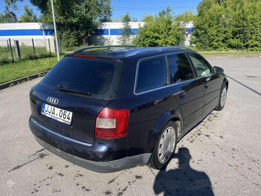 Blue Audi A4 2002 in Klaipeda, with an engine capacity of 1.90 L and mileage of 399 thousand km for 700 €, photo 4 on AUTOMOTO.COM.LV