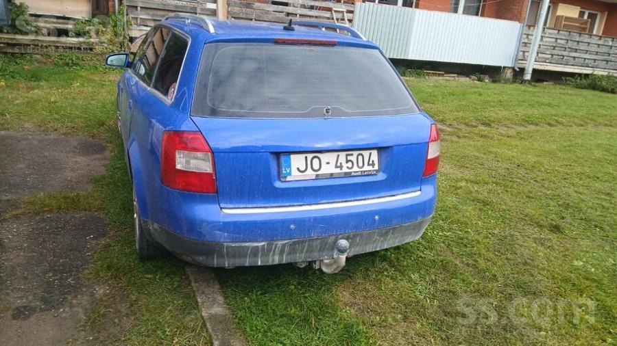 Синий Ауди А4 2002 в Кулдига, объемом двигателя 2.50 л и пробегом 350 тыс. км за 1000 €, фото 5 на AUTOMOTO.COM.LV
