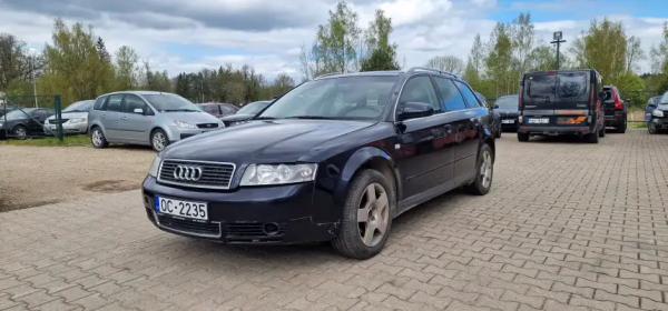 Zils Audi A4 2002 Valmiera, ar dzinēja tilpumu 2.00 L un nobraukumu 339 tūkst. km par 1600 €, foto 6 vietnē AUTOMOTO.COM.LV