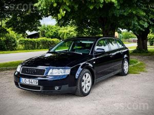 Zils Audi A4 2002 Rīga, ar dzinēja tilpumu 1.90 L un nobraukumu 375 tūkst. km par 1950 €, foto  vietnē AUTOMOTO.COM.LV