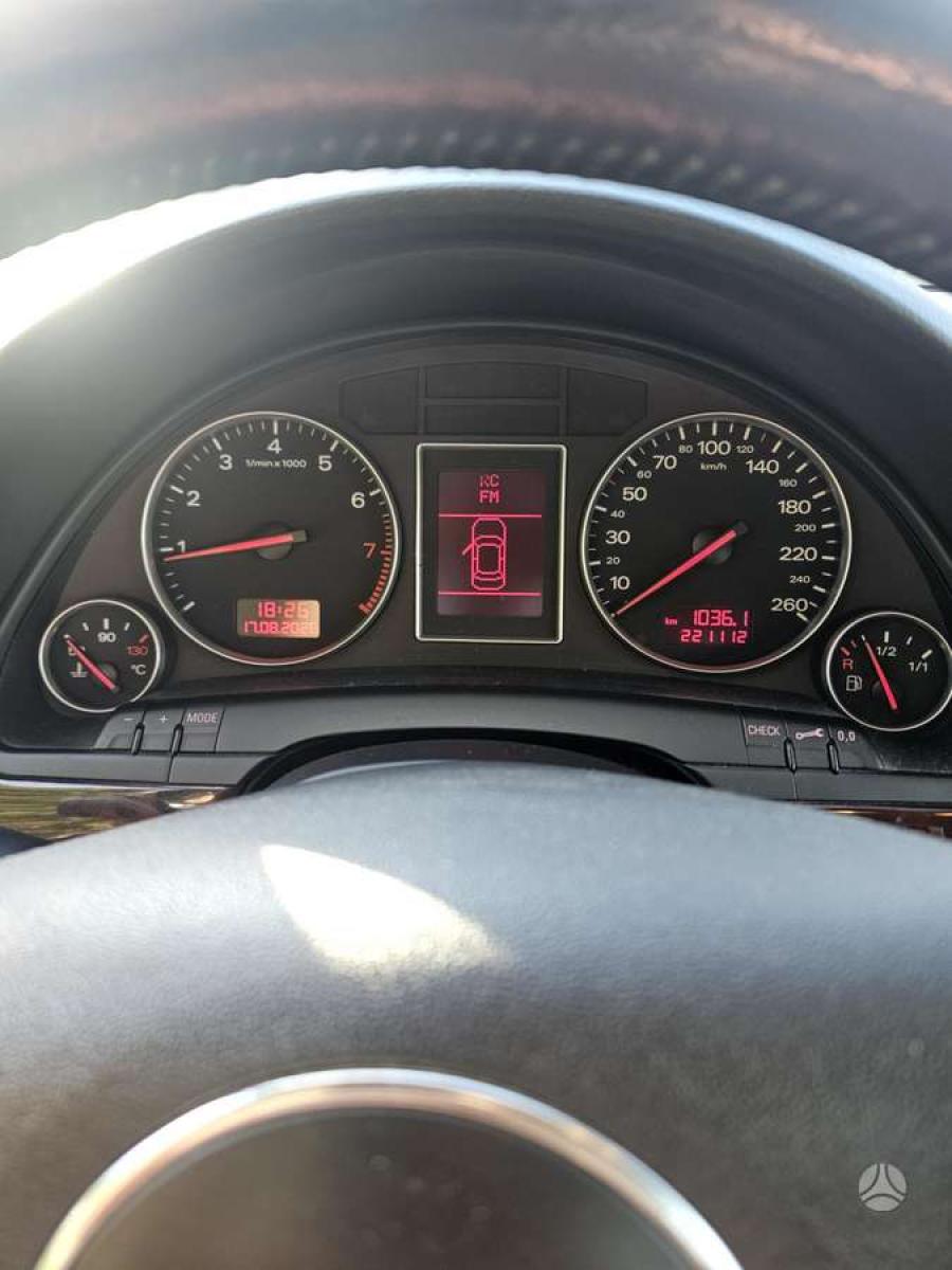 Zils Audi A4 2002 Utena, ar dzinēja tilpumu 1.98 L un nobraukumu 221 tūkst. km par 1000 €, foto 12 vietnē AUTOMOTO.COM.LV