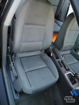 Zils Audi A4 2002 Plungė, ar dzinēja tilpumu 2.40 L un nobraukumu 279 tūkst. km par 900 €, foto 14 vietnē AUTOMOTO.COM.LV