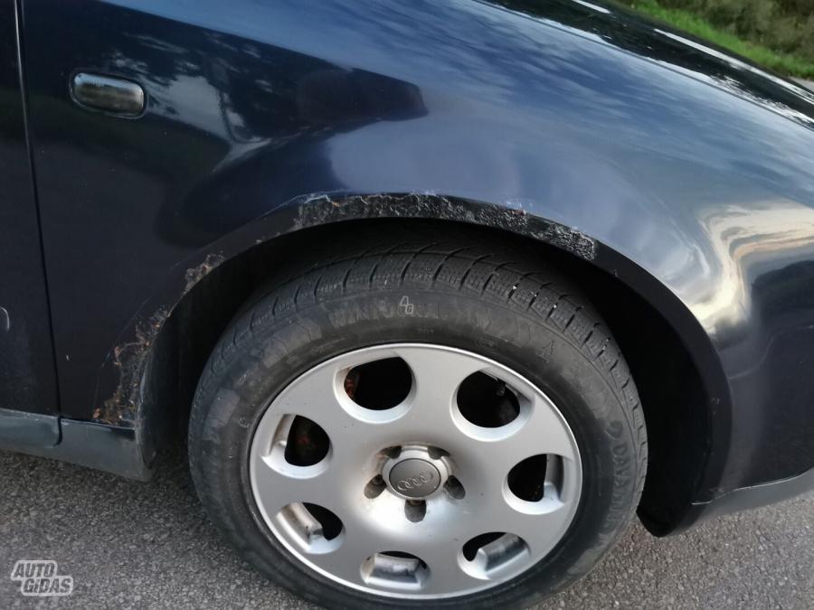 Zils Audi A4 2002 Plungė, ar dzinēja tilpumu 2.40 L un nobraukumu 279 tūkst. km par 900 €, foto 20 vietnē AUTOMOTO.COM.LV