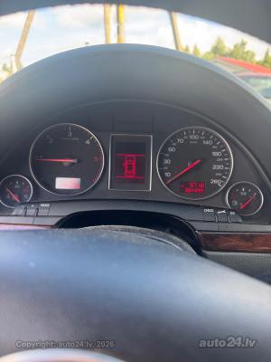 Zils Audi A4 2002 Rakvere, ar dzinēja tilpumu 1.90 L un nobraukumu 364 tūkst. km par 1200 €, foto 7 vietnē AUTOMOTO.COM.LV